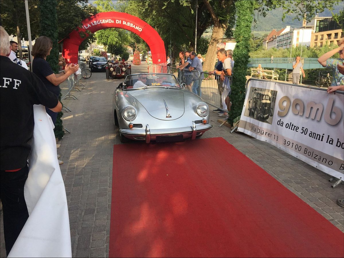 DIE LEGENDE IST WIEDER IN ...........MERAN - Veteran Car Team Bozen ...